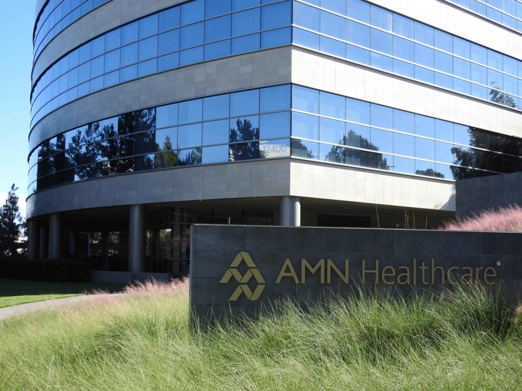 AMN Healthcare beklentileri aştı ancak gelirlerde düşüş yaşadı - Midas