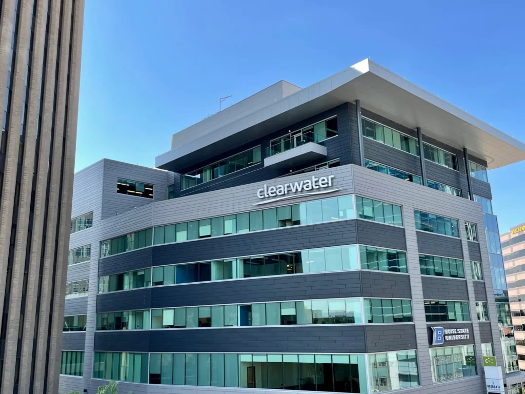 Clearwater, Beacon'ı 560 milyon dolara satın alıyor - Midas