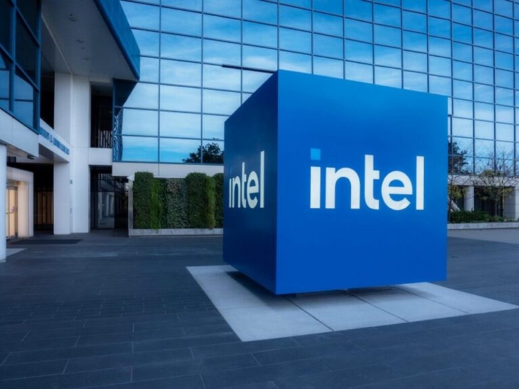 Intel'e yeni CEO atandı - Midas