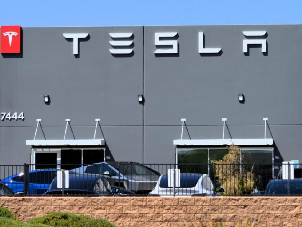 Tesla Çin'de yeni Model 3+ donanımı tanıtıyor - Midas