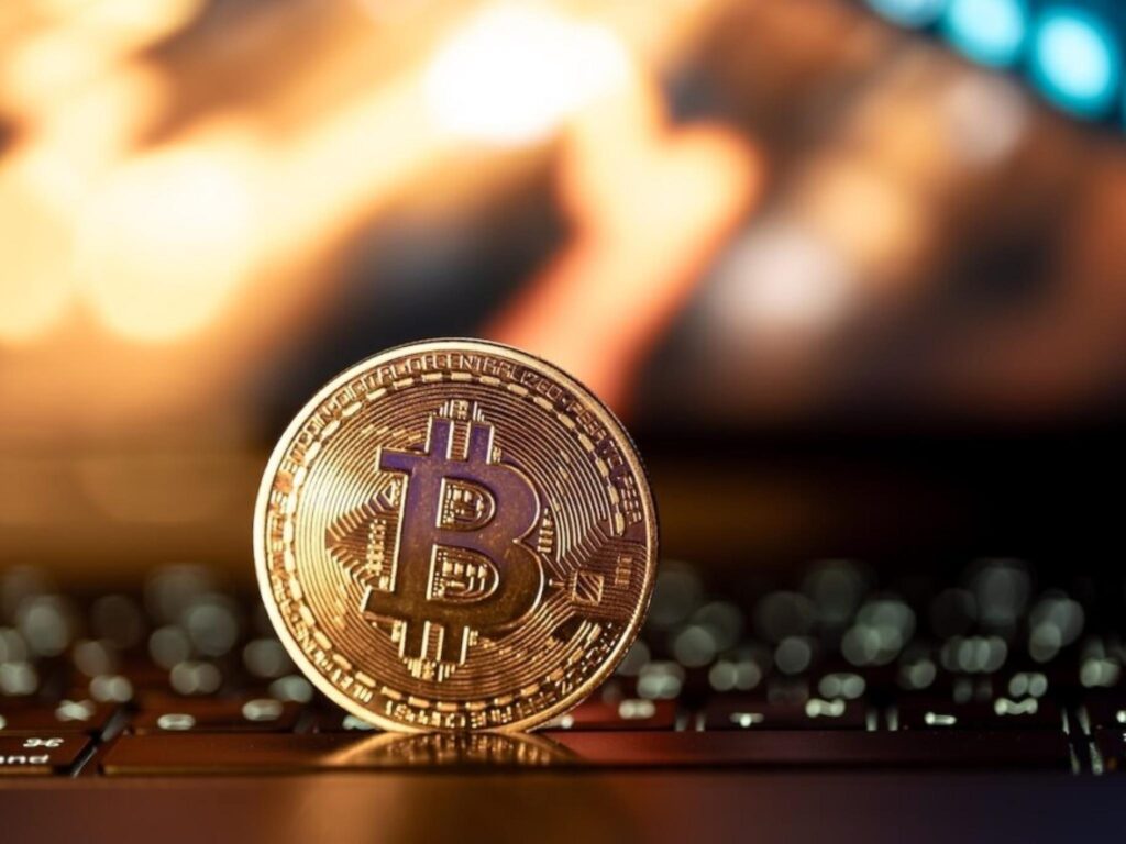 Kaldıraç kaosu sonrası Bitcoin yatırımcıları alımlarına devam ediyor ...